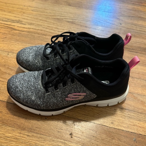 Skechers | Shoes | Sketchers Grey Flexlite Memory Foam Flex Appeal 4 ...